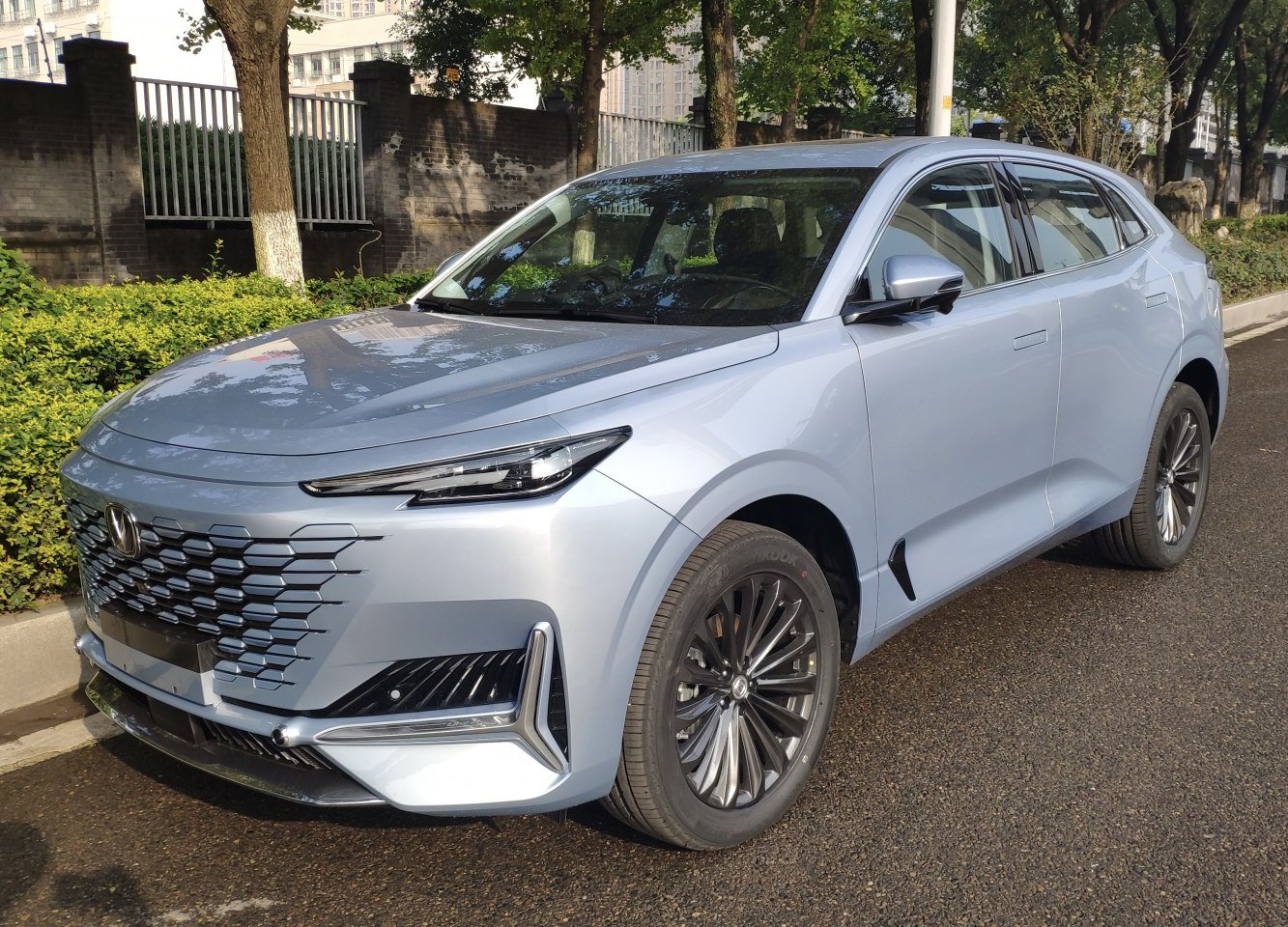 ChangAn UNI-K iDD 1.5T (282 Hp) Plug-in Hybrid Automatic